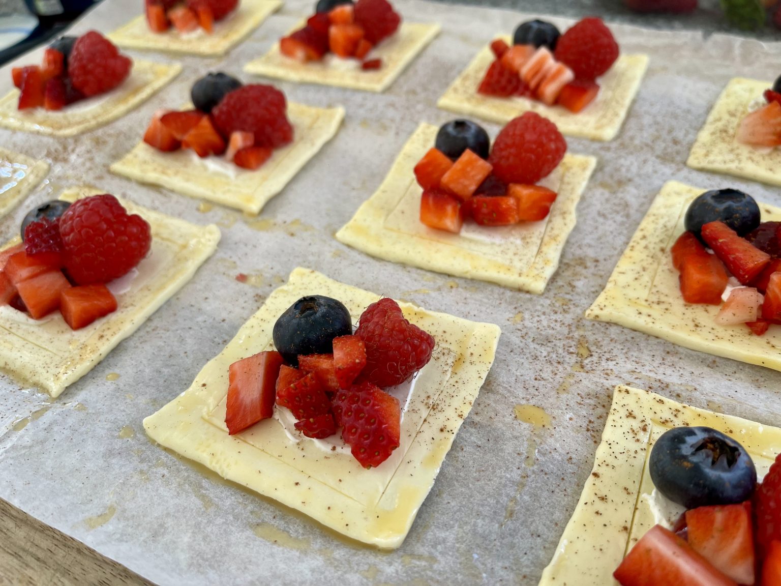Mini Puff Pastry Fruit Tarts | Savery Grazing