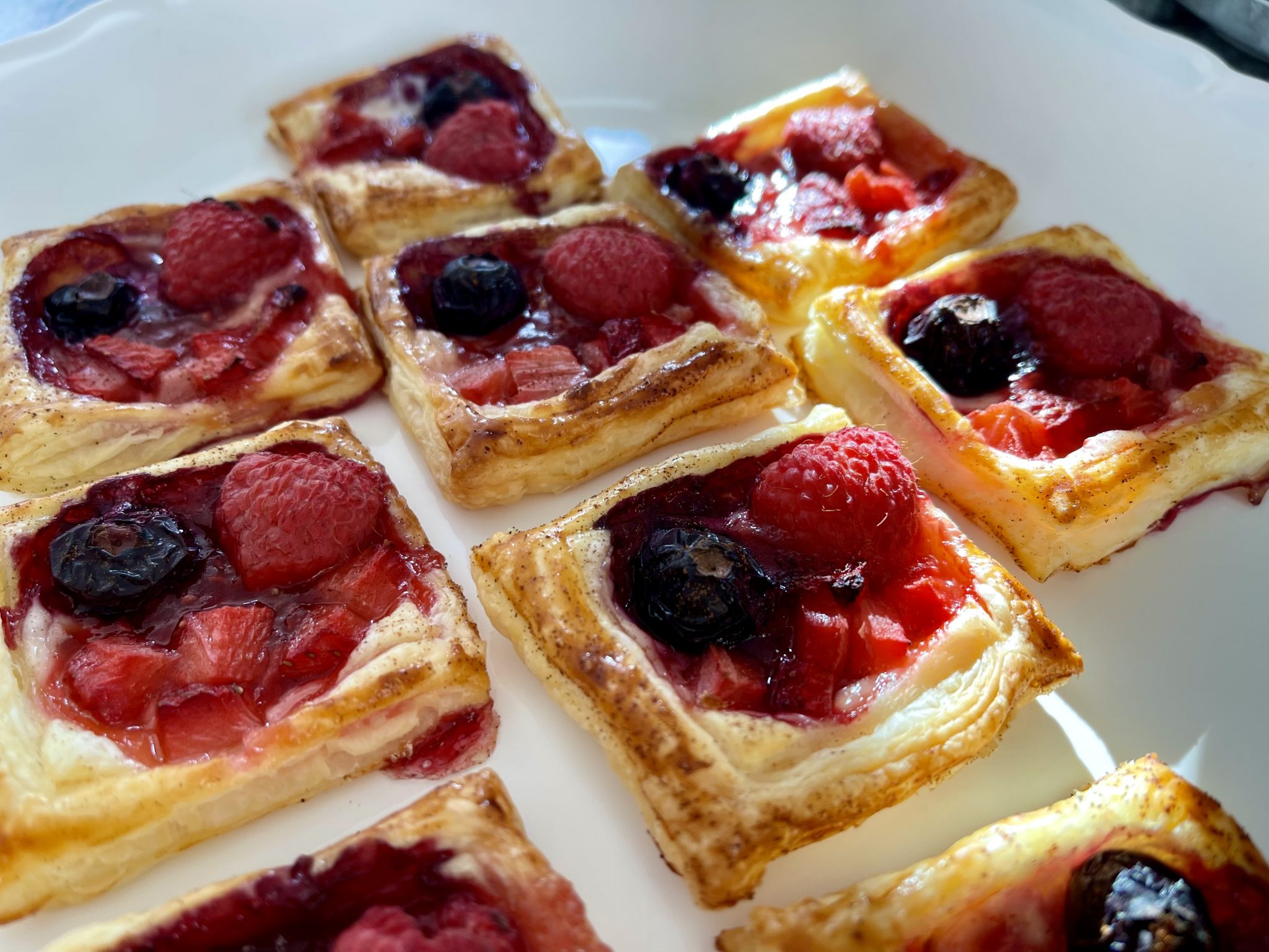 Mini Puff Pastry Fruit Tarts | Savery Grazing